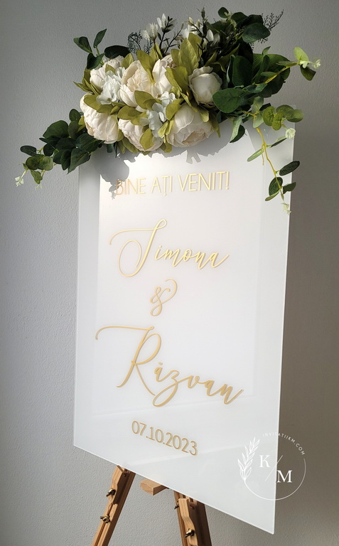 Bine ati venit la nunta, panou intampinare invitati alb si auriu ...