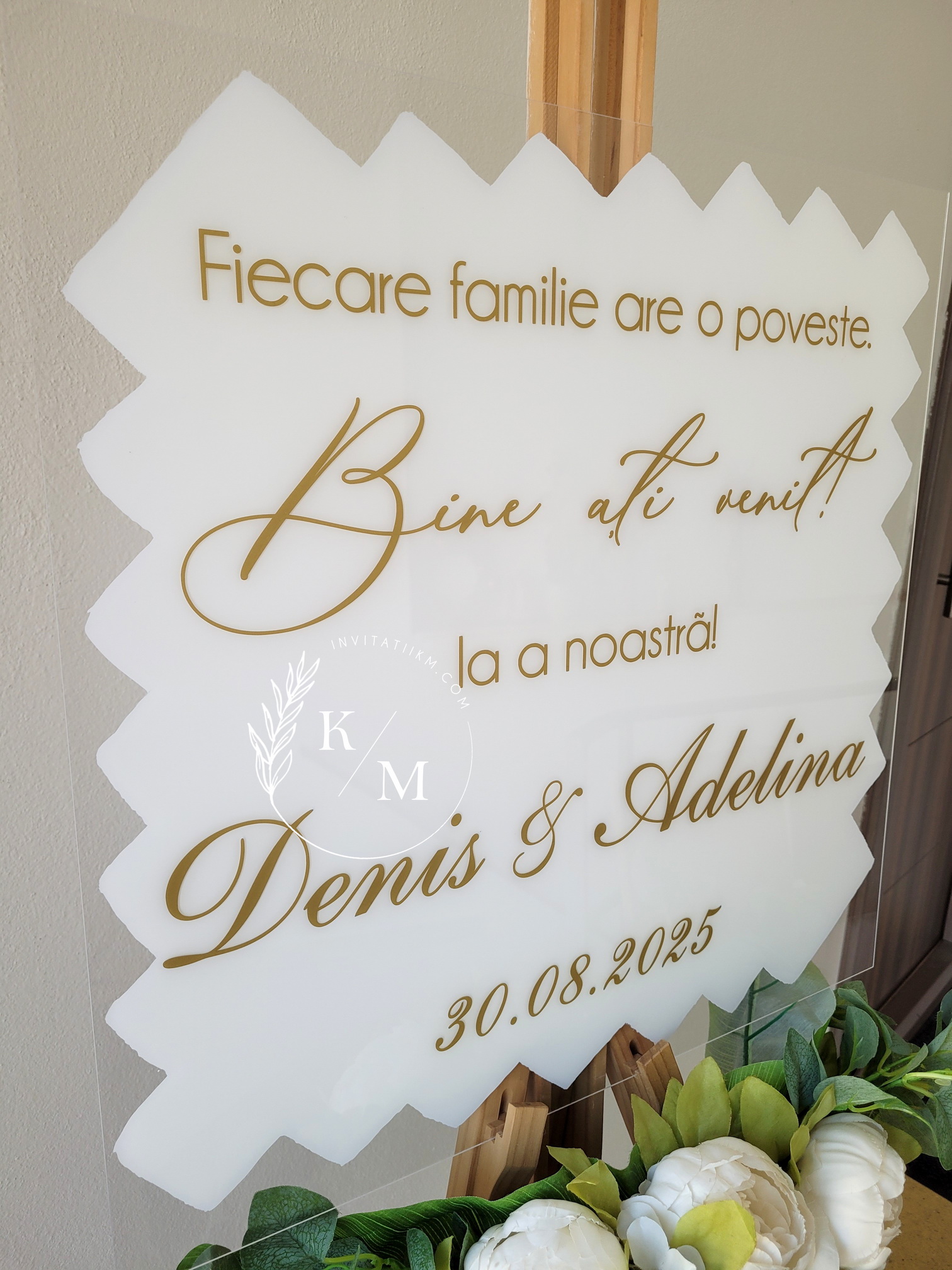 Panou intampinare invitati la nunta alb si auriu, panou bine ati venit ...