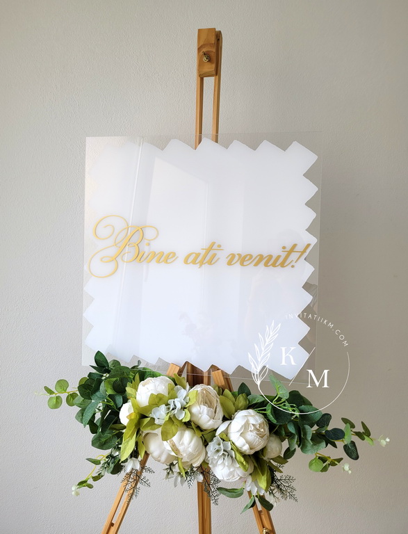 Bine ati venit – panou intampinare invitati la nunta alb si auriu ...